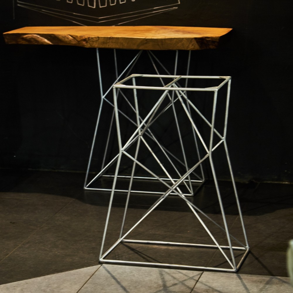 ПОДСТОЛЬЕ ИЗ СТАЛЬНОГО ПРУТКА