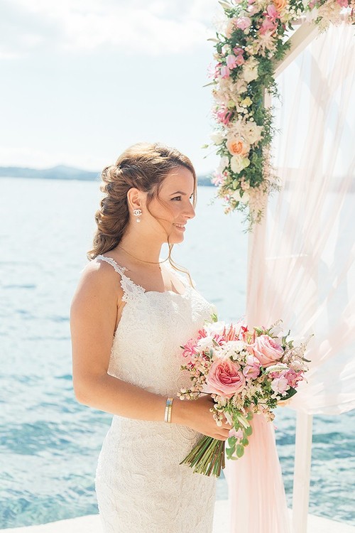 Elopement in Corfu, beach ceremony in Corfu, private villa